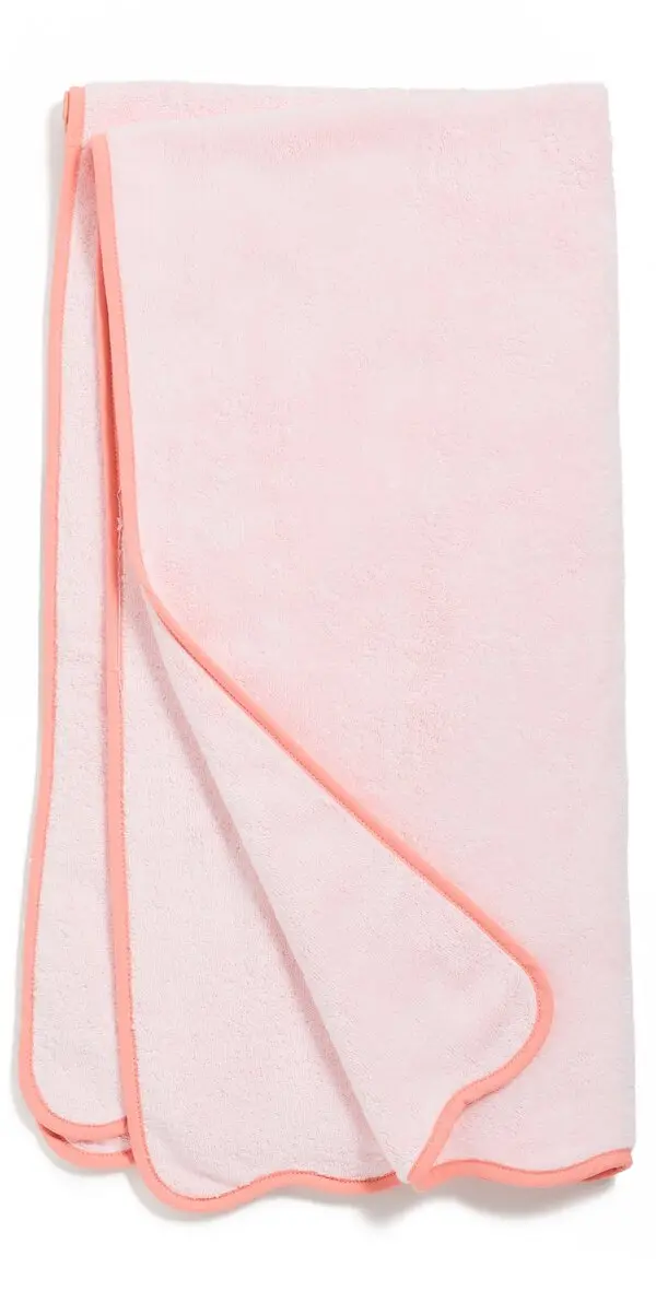 WEEZIE Scallop Bath Towel - Light Pink