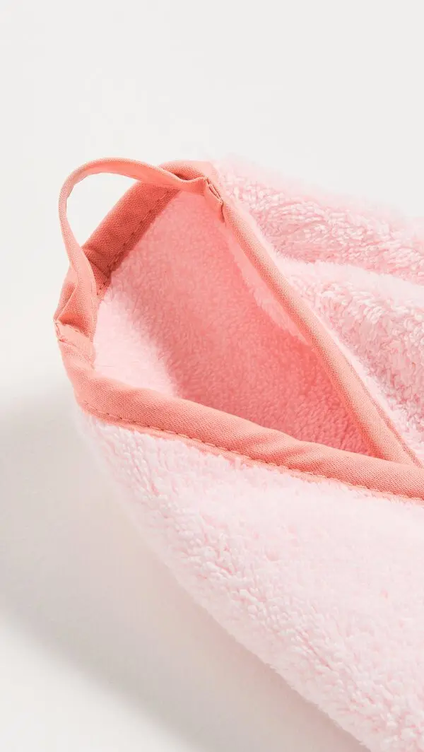 WEEZIE Scallop Bath Towel - Light Pink