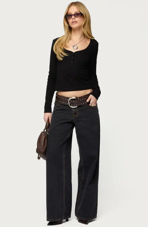 EDIKTED Leah V-neck Crop Henley Top - Black