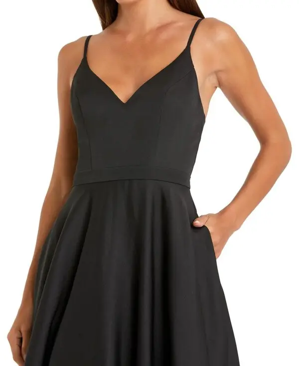 Mac Duggal Petite V-neck A-line Ball Gown - Black