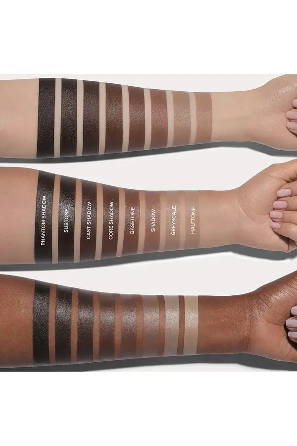 ANASTASIA BEVERLY HILLS Smooth Blur Contour Stick - Greyscale