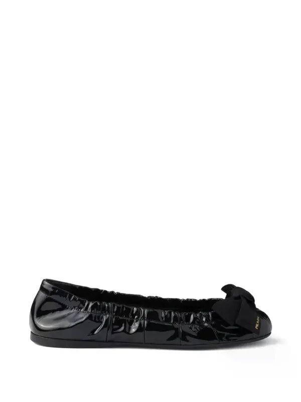 Prada Patent Leather Ballet Flats With Bow Detailing - Black