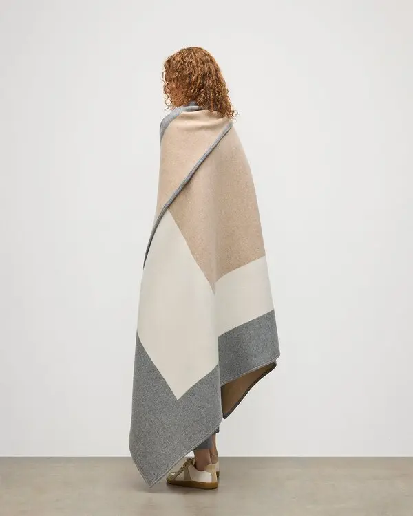 Johnstons Of Elgin Art Geometric Grey & Cashmere Throw - Natural