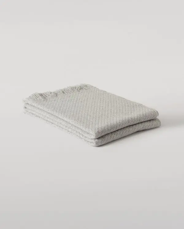 Johnstons Of Elgin Yarrow Light Cashmere Throw