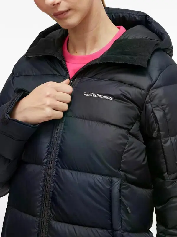 PEAK PERFORMANCE Hooded Quilted Jacket