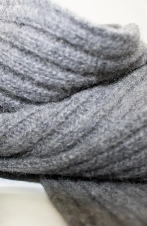 Portolano Cashmere Ribbed Scarf - Medium Grey