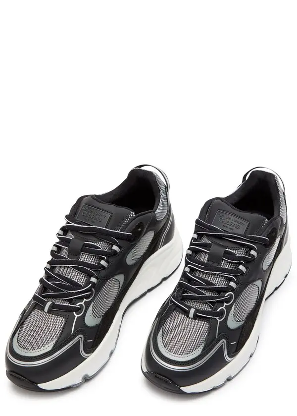 CLEENS Pulse Runner Panelled Sneakers - White And Black