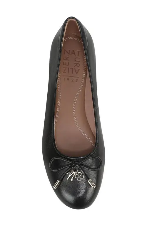 Naturalizer Ashlyn Leather Flat