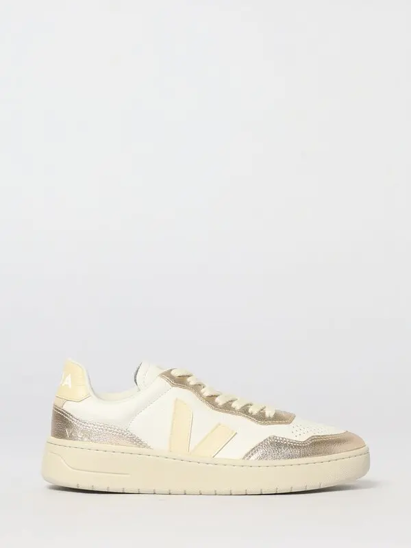VEJA Low Top Sneakers