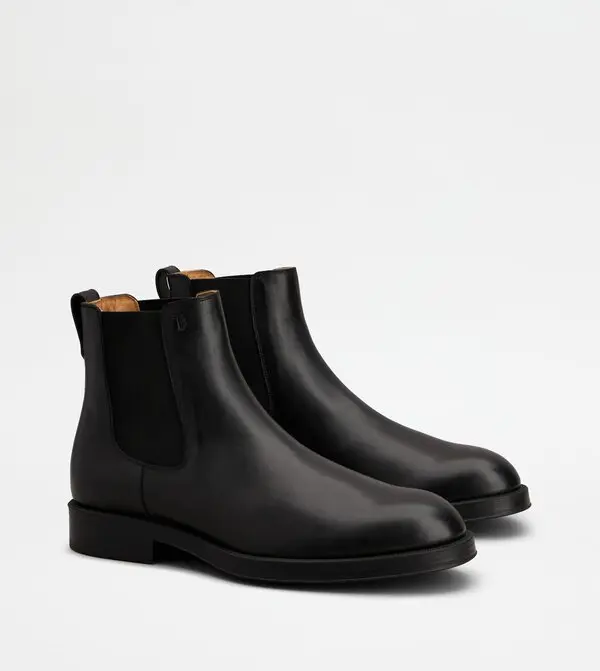 TOD'S Leather Chelsea Boots