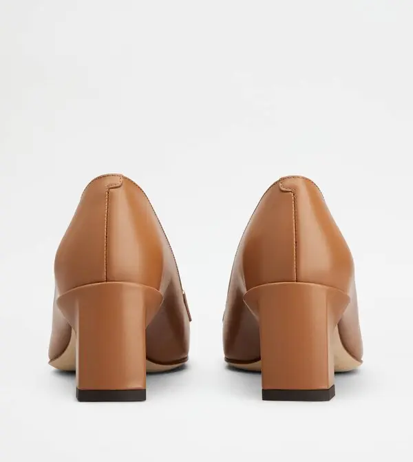 TOD'S Leather Pumps