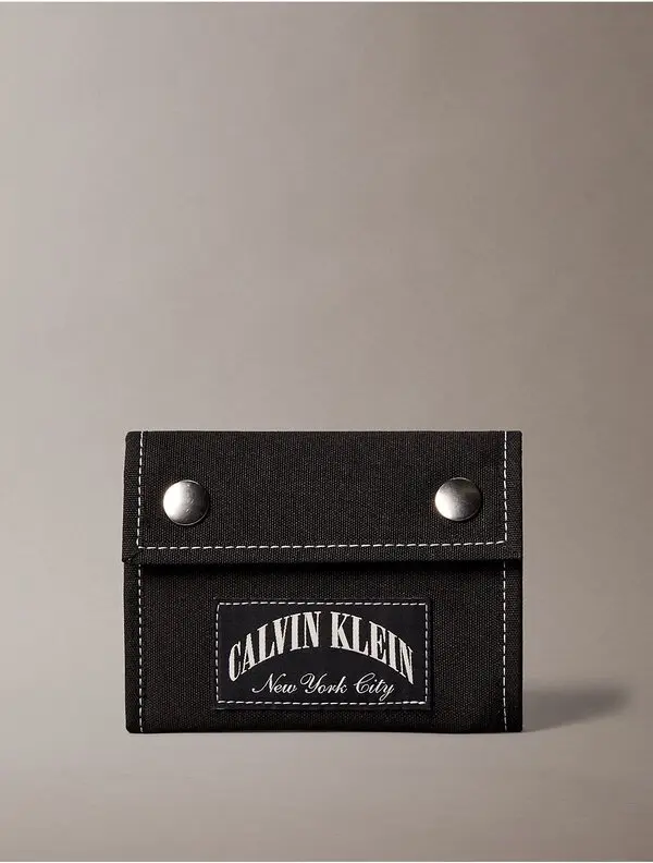 Calvin Klein Heritage Nyc Logo Graphic Trifold Wallet - Black