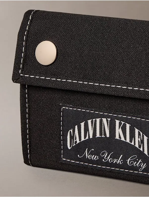 Calvin Klein Heritage Nyc Logo Graphic Trifold Wallet
