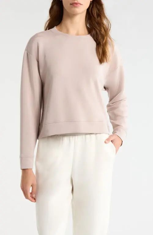 SWANNIES Sienna Crop Performance Sweatshirt