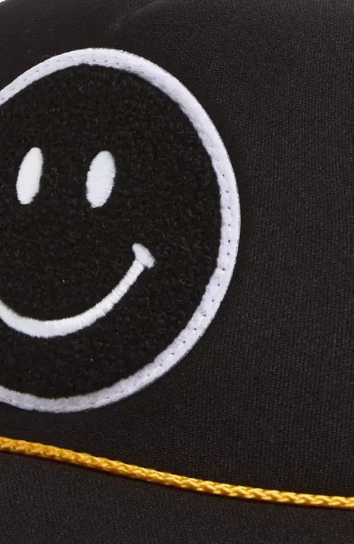 LOCAL BEACH Capt'n Smiley Patch Trucker Hat