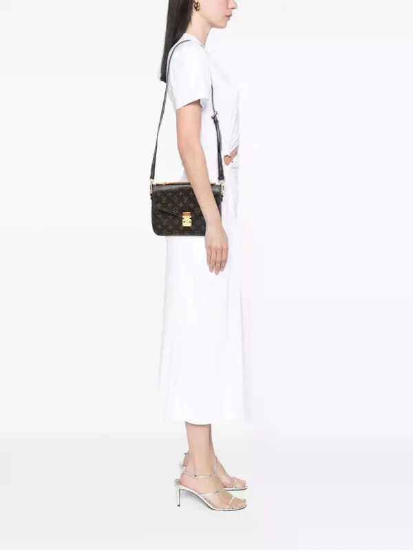 LOUIS VUITTON 2016 Monogram Pochette Metis Satchel