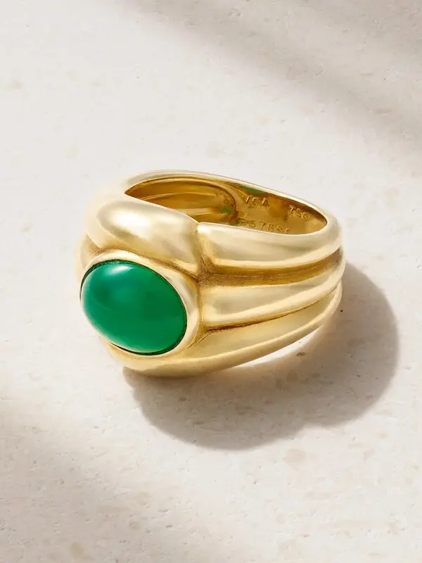 STEPHANIE WINDSOR Van Cleef & Arpels Vintage Chrysoprase Ring - Gold