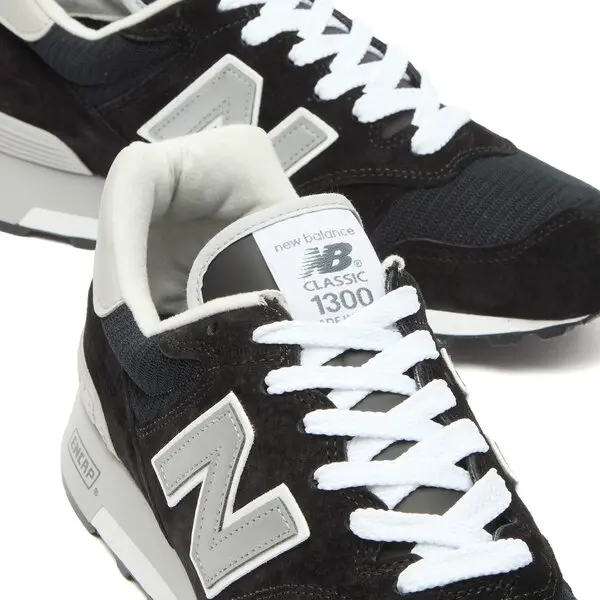 NEW BALANCE 1300 Sneaker