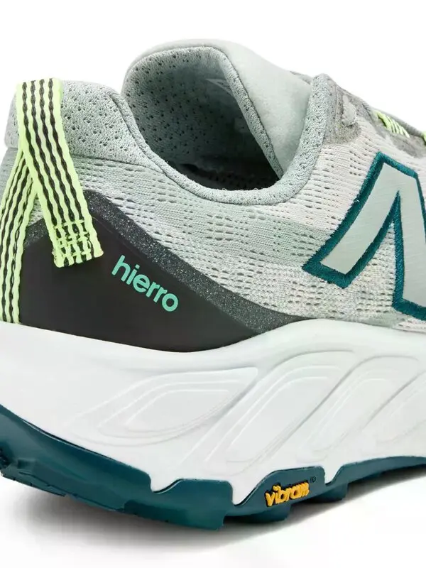 NEW BALANCE Hierro V9 Sneakers - Grey
