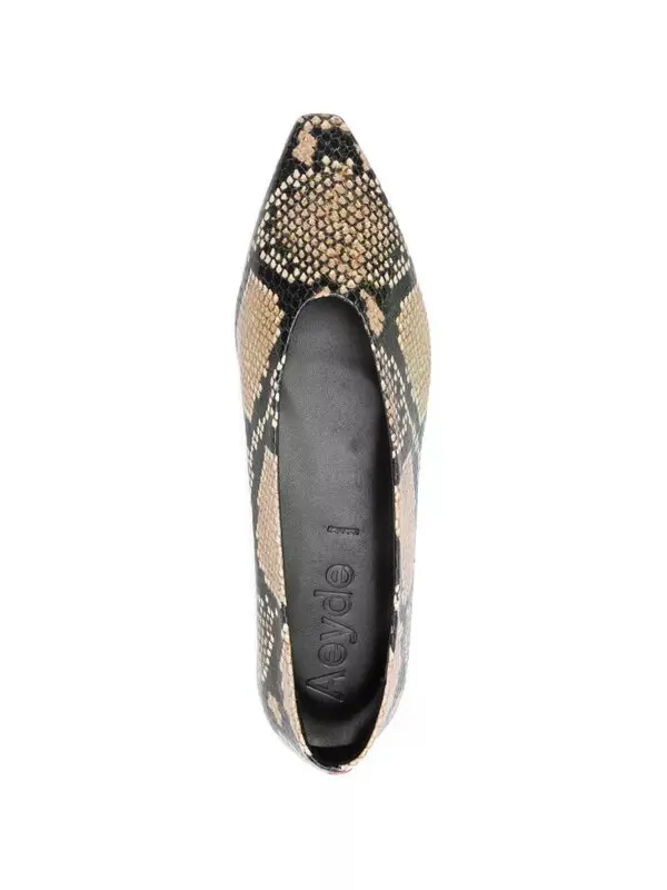 AeydĒ Betty Leather Flat Pumps