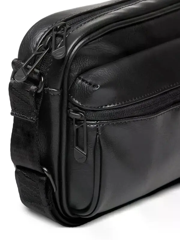 Nike Zipped Premium Messenger Bag