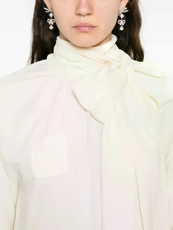 N°21 Ruffled Blouse