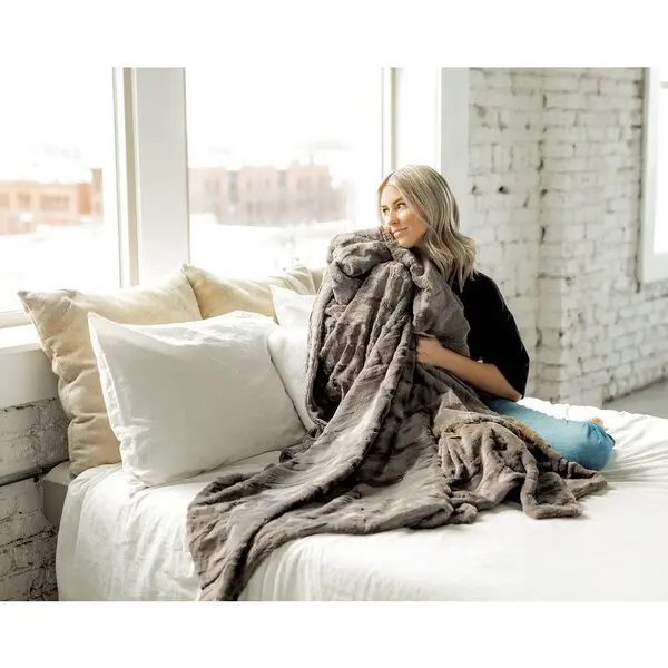 MINKY COUTURE Sorbet Charcoal Blanket - Gray