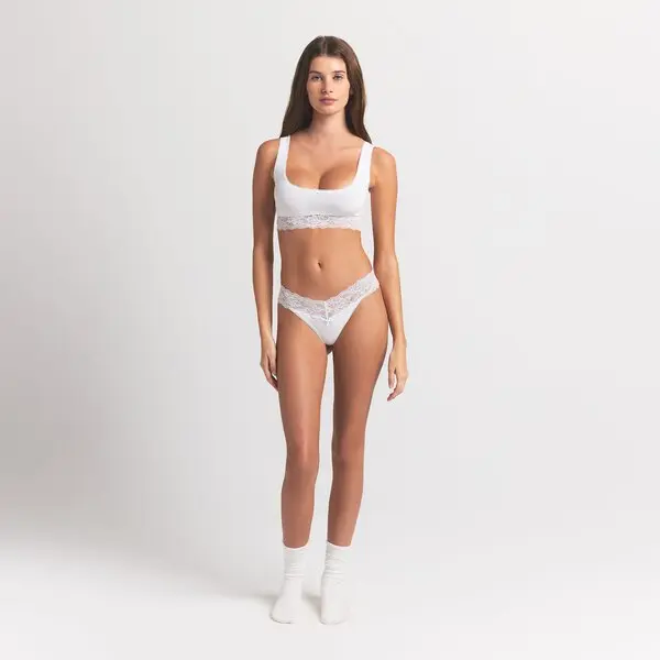 SKIMS Lightweight Cotton Wide Lace Thong - Snow