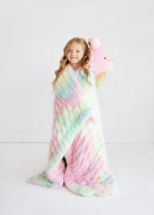 MINKY COUTURE Huggable Unicorn