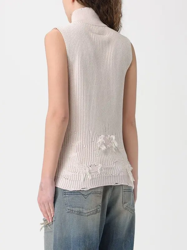 MAISON MARGIELA Ribbed Knit Vest With Distressed Detailing - Grey