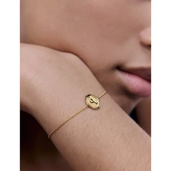 Monica Vinader Initial Q Stamp Vermeil Chain Bracelet - Gold