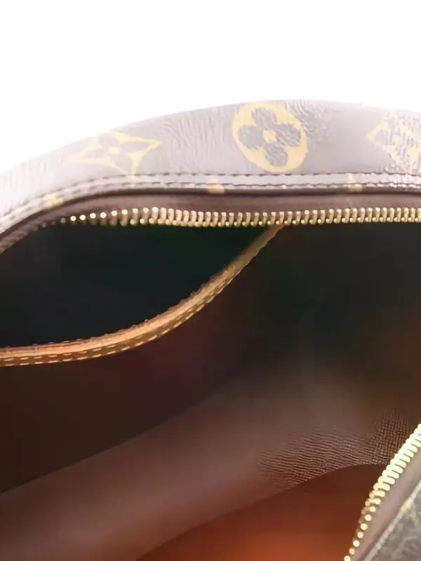 LOUIS VUITTON 2005 Blois Monogram Canvas Crossbody Bag