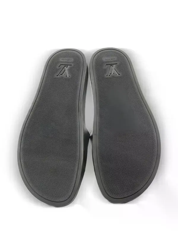 LOUIS VUITTON 2021 Monogram Slide Sandals