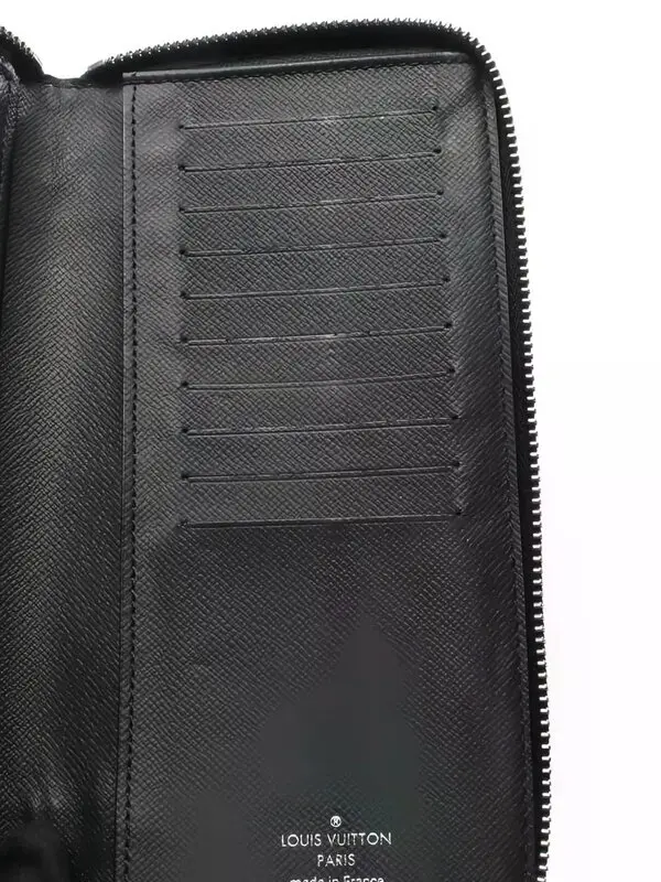 LOUIS VUITTON 2021s Monogram Eclipse Vertical Wallet