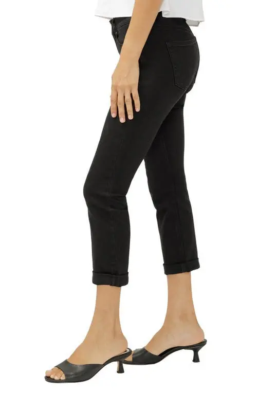 SILVER JEANS CO. Suki Curvy Mid Rise Capri Jeans - Black