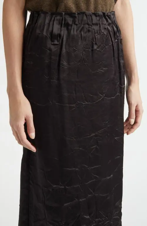 NACKIYE Crayon Crinkled Satin Pencil Skirt
