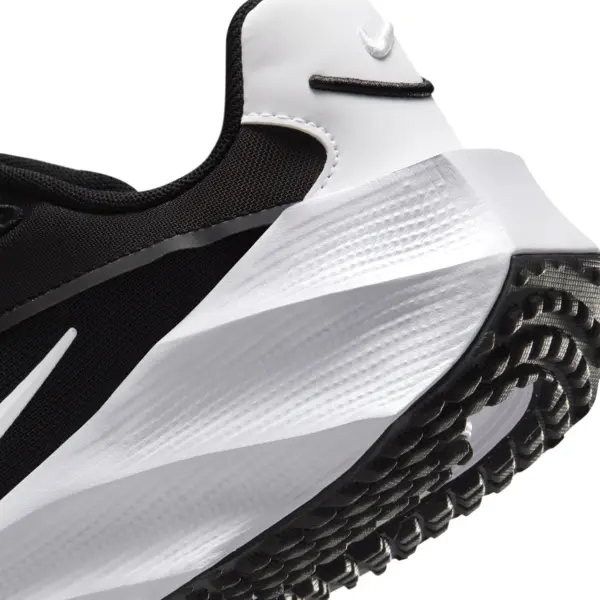 Nike Aura Edge Shoes - Black