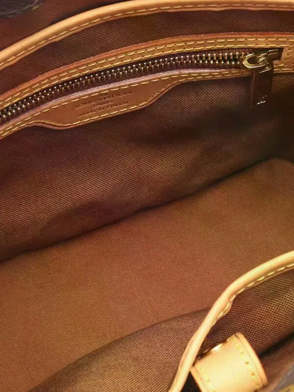LOUIS VUITTON 2001 Monogram Vavin Pm Handbag