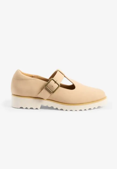 COMFORTVIEW Kori Flat With Cut-out Detailing