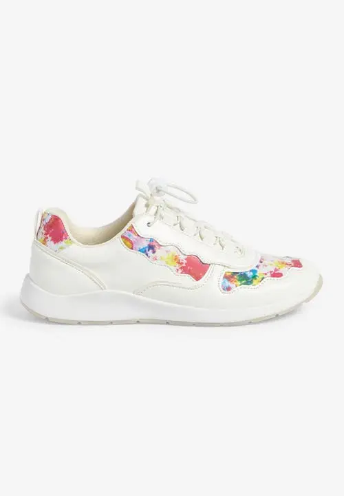 COMFORTVIEW Jolee Sneaker With Padded Insoles And Bungee Laces