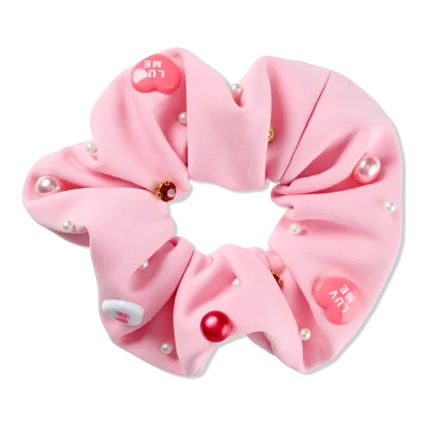 SCUNCI Candy Heart Charm Scrunchie - One-color