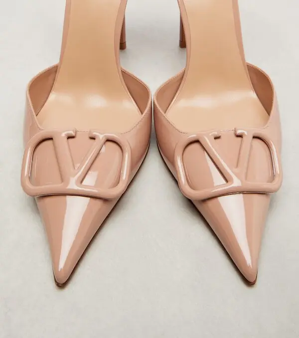 Valentino Garavani Vlogo Patent Leather Pumps - Pink