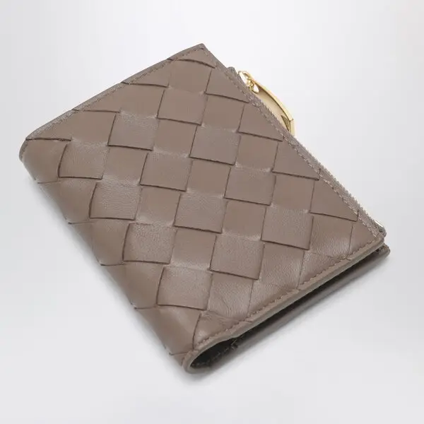 Bottega Veneta Small Bi-fold Intrecciato Wallet In Beige Pinecone - Brown
