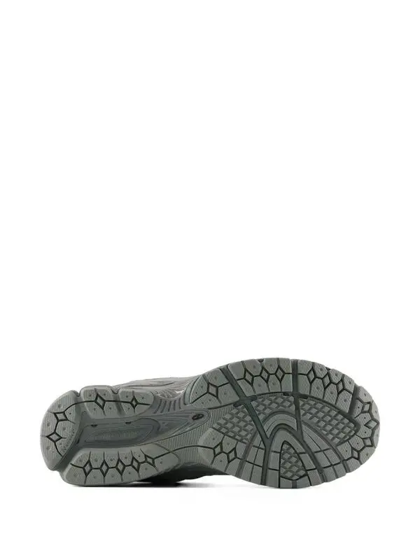 NEW BALANCE 2002r Panelled Sneakers - Grey
