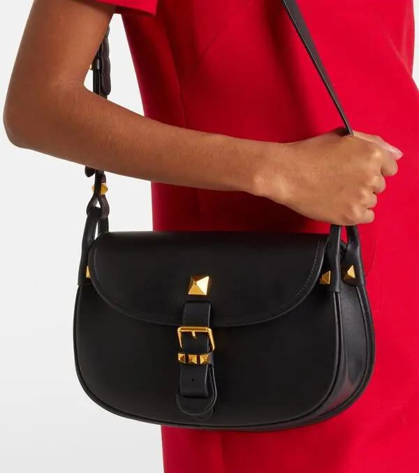 Valentino Garavani Flaneuse Rockstud Medium Leather Crossbody Bag - Black