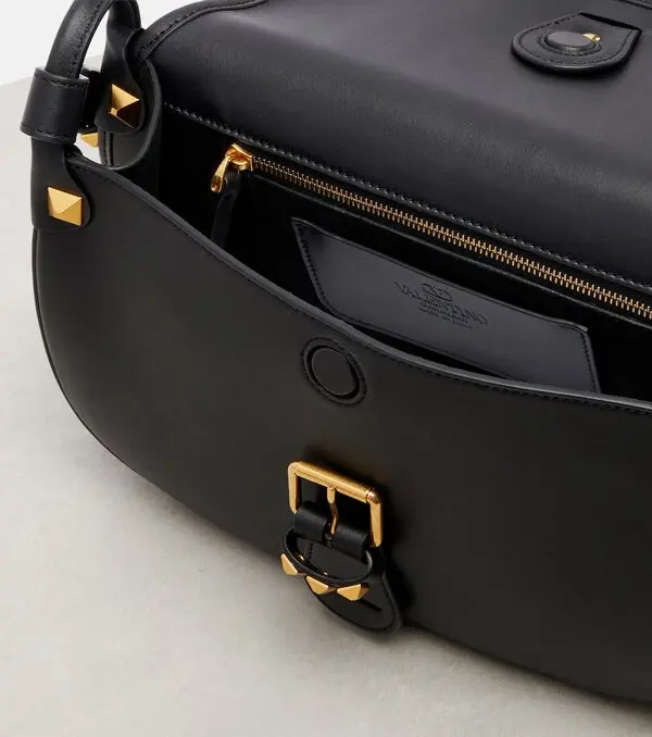 Valentino Garavani Flaneuse Rockstud Medium Leather Crossbody Bag - Black