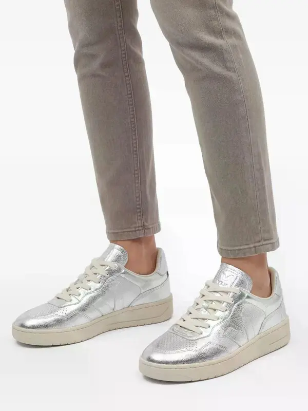 VEJA V-90 Logo-detail Sneakers - Silver