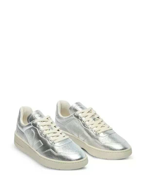 VEJA V-90 Logo Detail Sneakers - Silver
