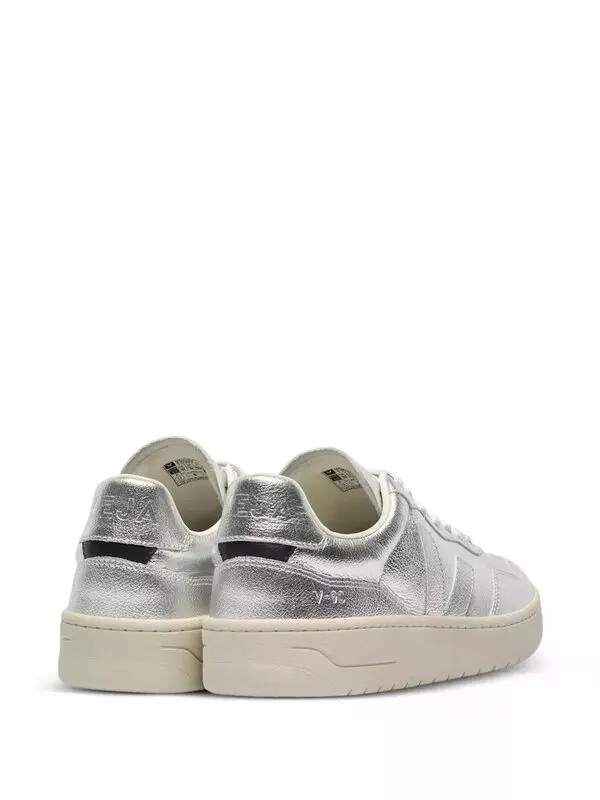 VEJA V-90 Logo Detail Sneakers - Silver