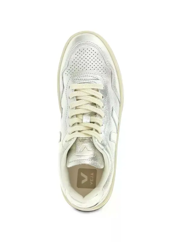 VEJA V-90 Logo Detail Sneakers - Silver